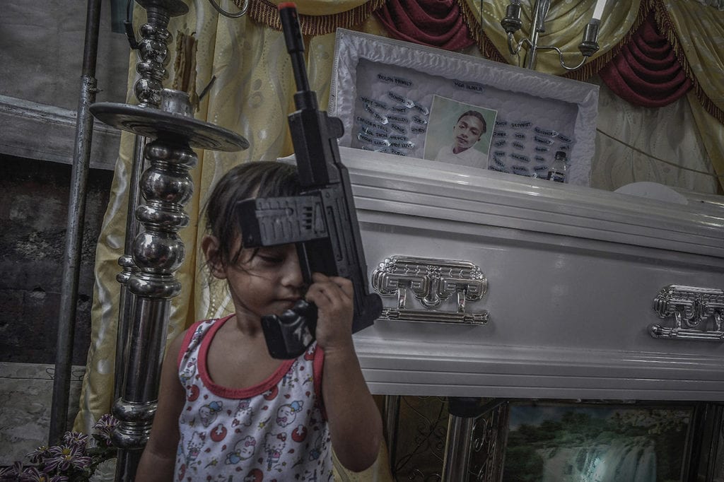 Ezra Acayan wins the 2018 Ian Parry Scholarship - 1854 Photography