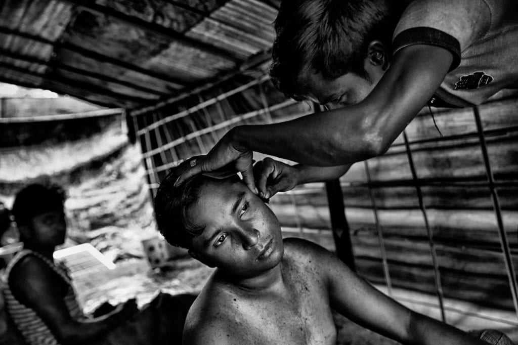 Ezra Acayan wins the 2018 Ian Parry Scholarship - 1854 Photography