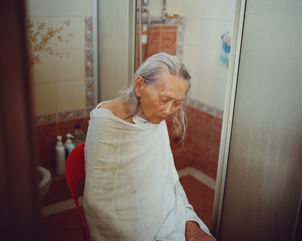 Anne Moffat captures her grandmother's descent into Alzheimer’s - 1854 ...