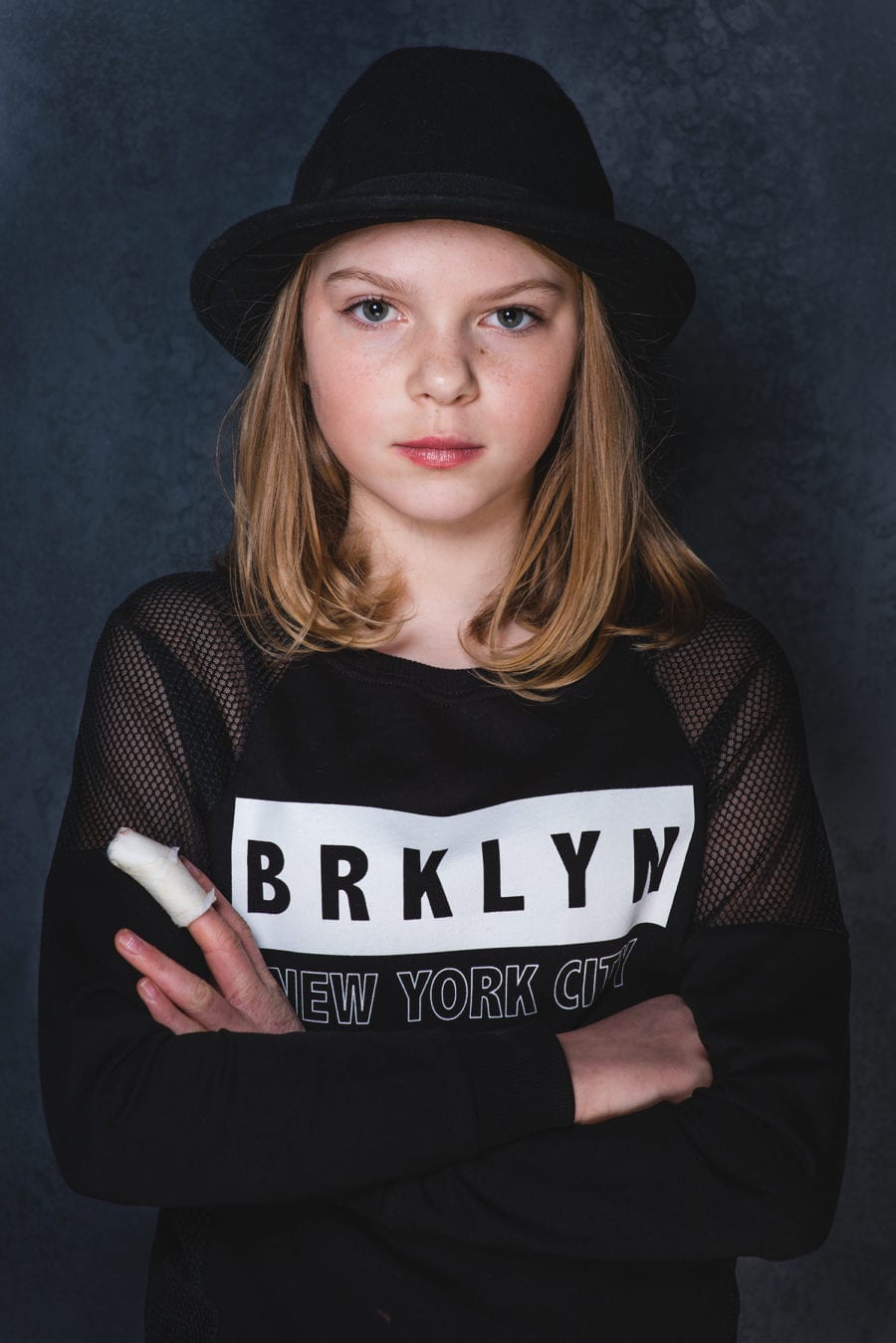 Carolyn Mendelsohn photographs young women as they navigate their pre ...