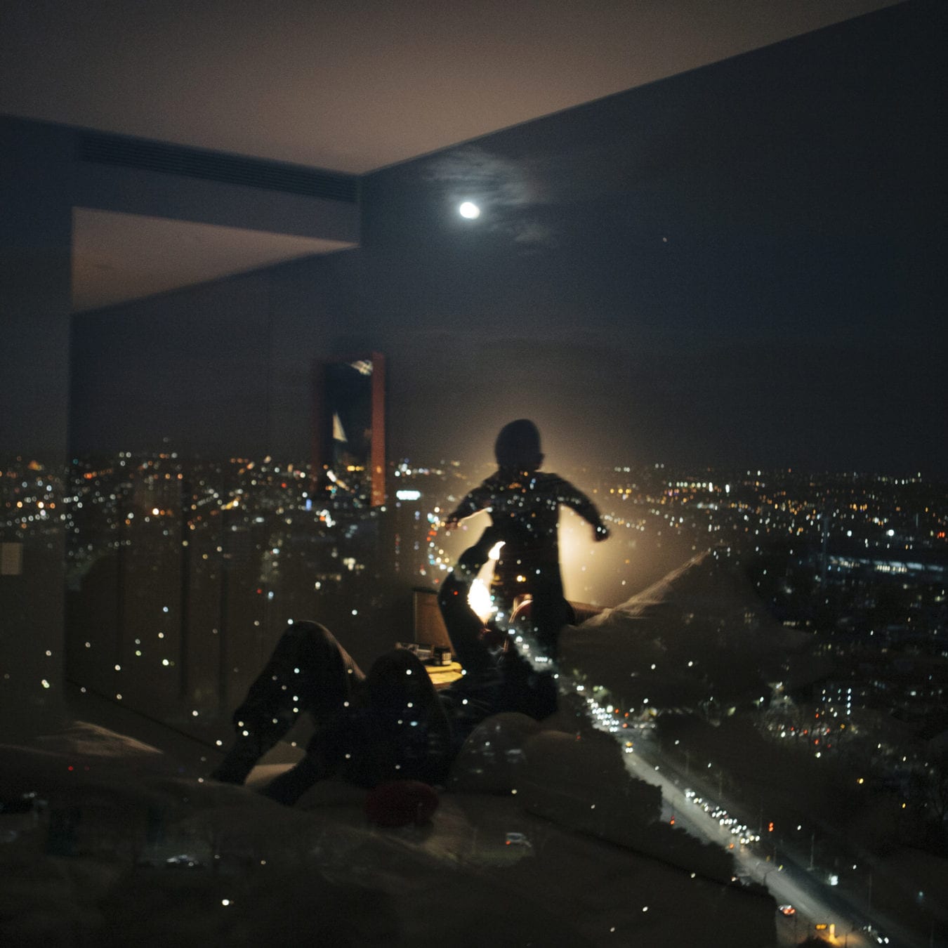 Ying Ang depicts her all-consuming transformation into motherhood ...