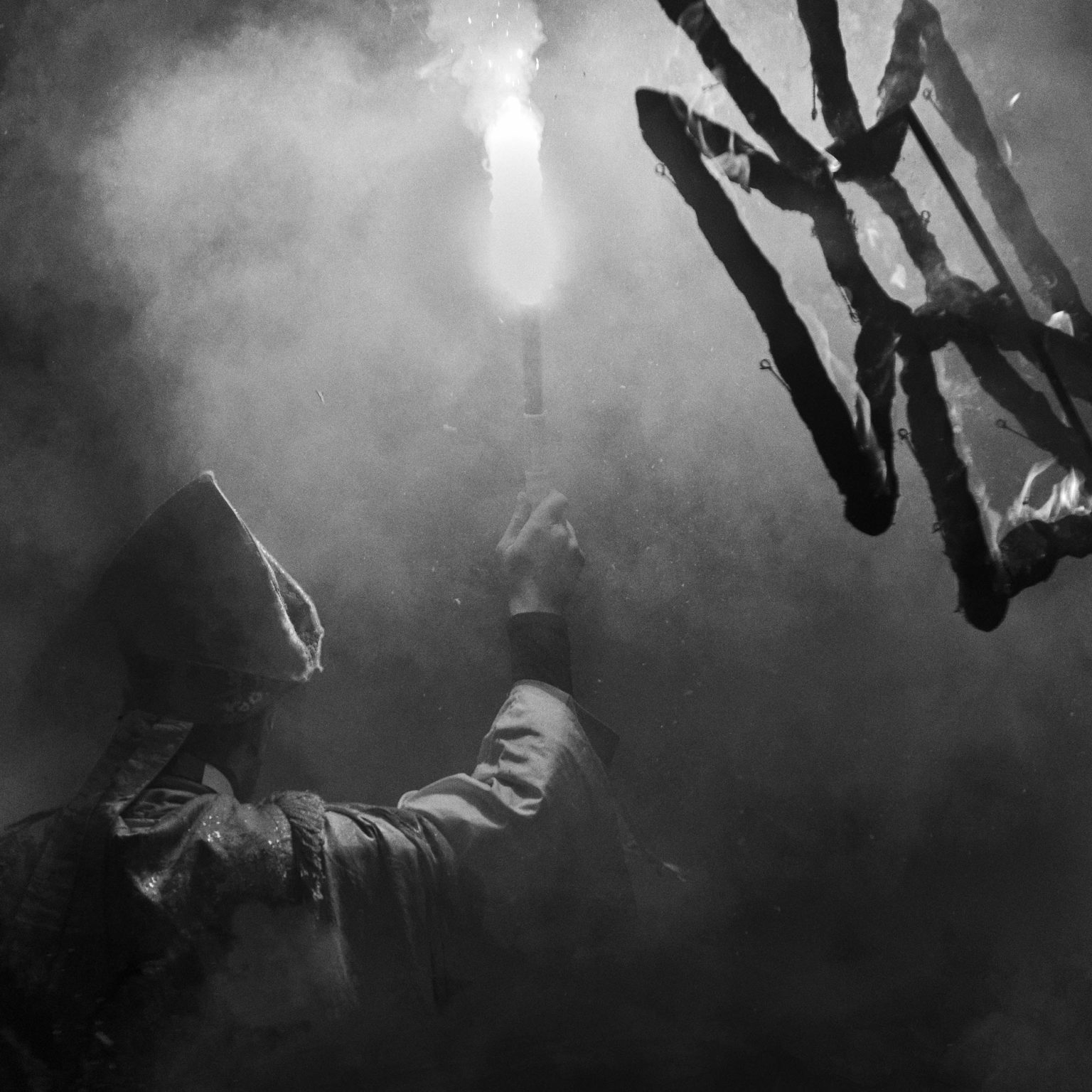 Robin Friend photographs the Guy Fawkes Night celebrations in Lewes ...