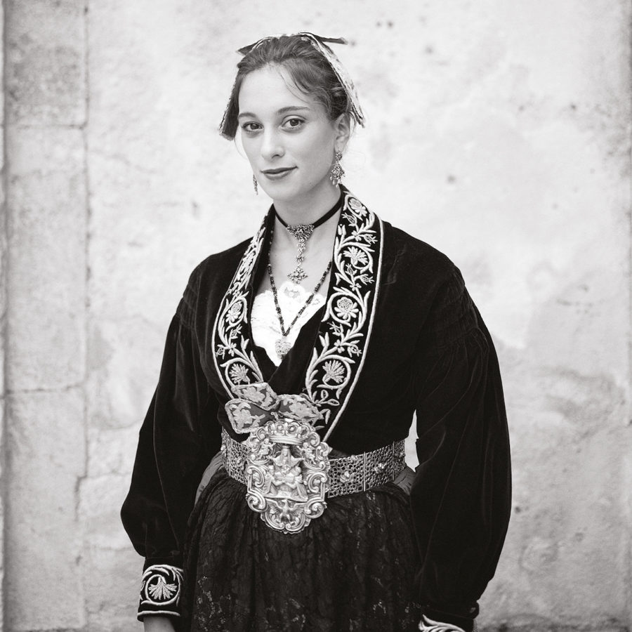 Behind the mask: Alys Tomlinson captures the spirit of Italian rural ...