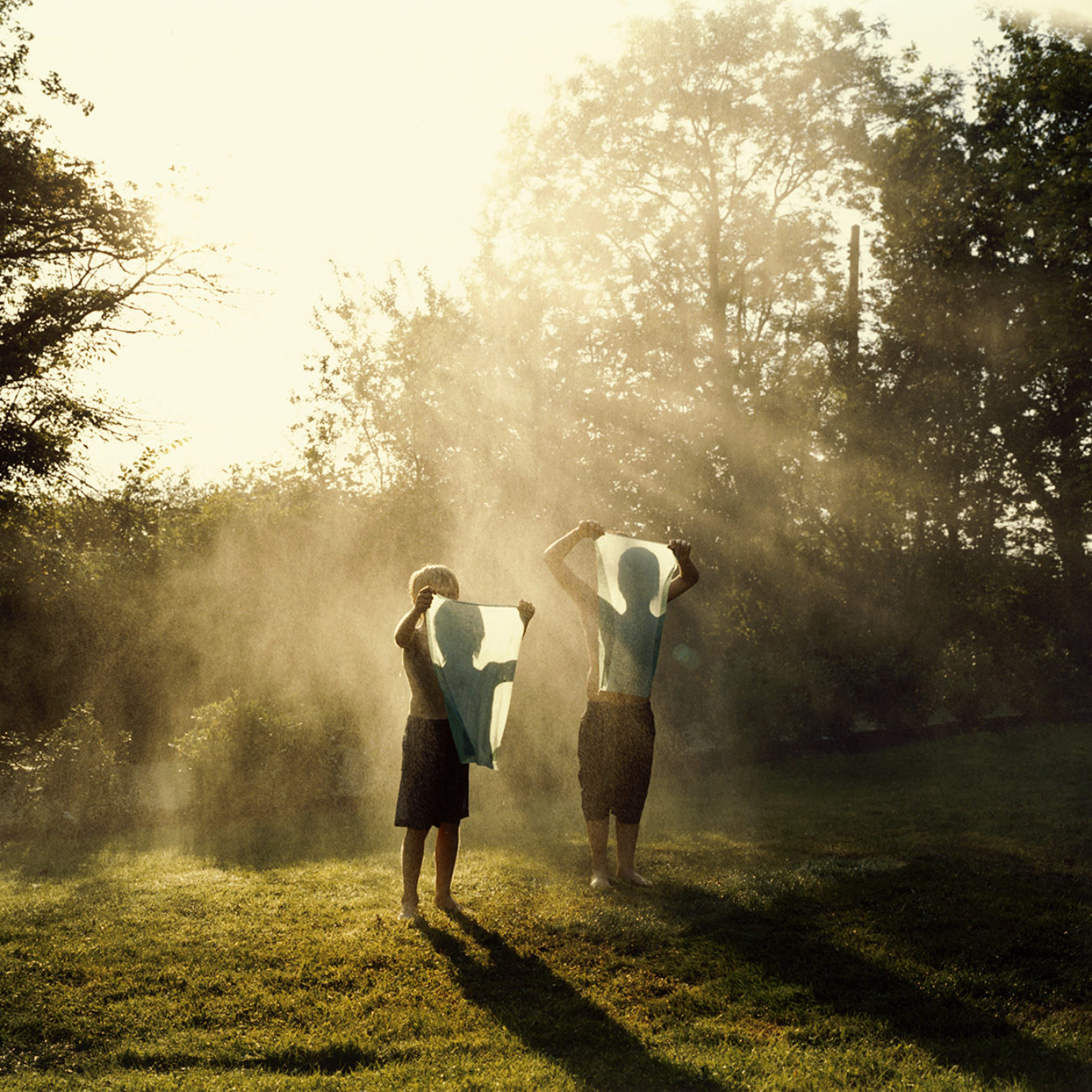 Emma Hardy’s debut monograph is a tender document of motherhood ...