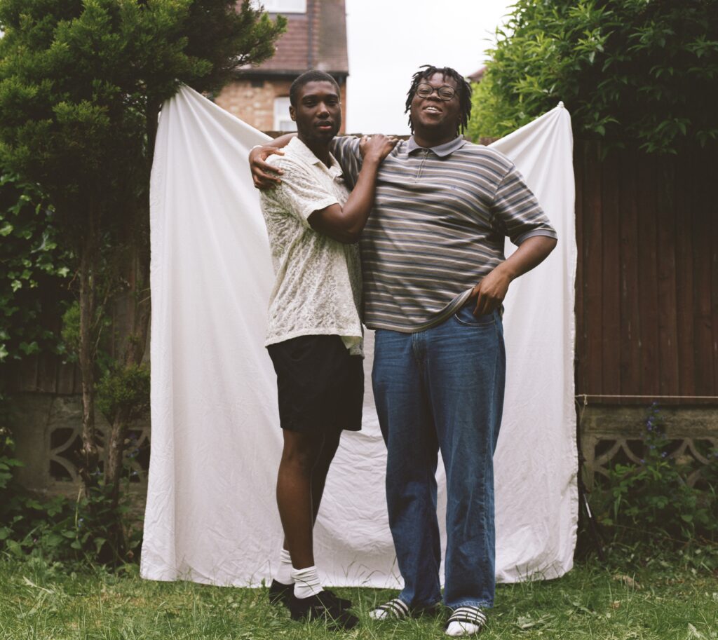 For Akin James, world Britain is a group affair - Artshow24