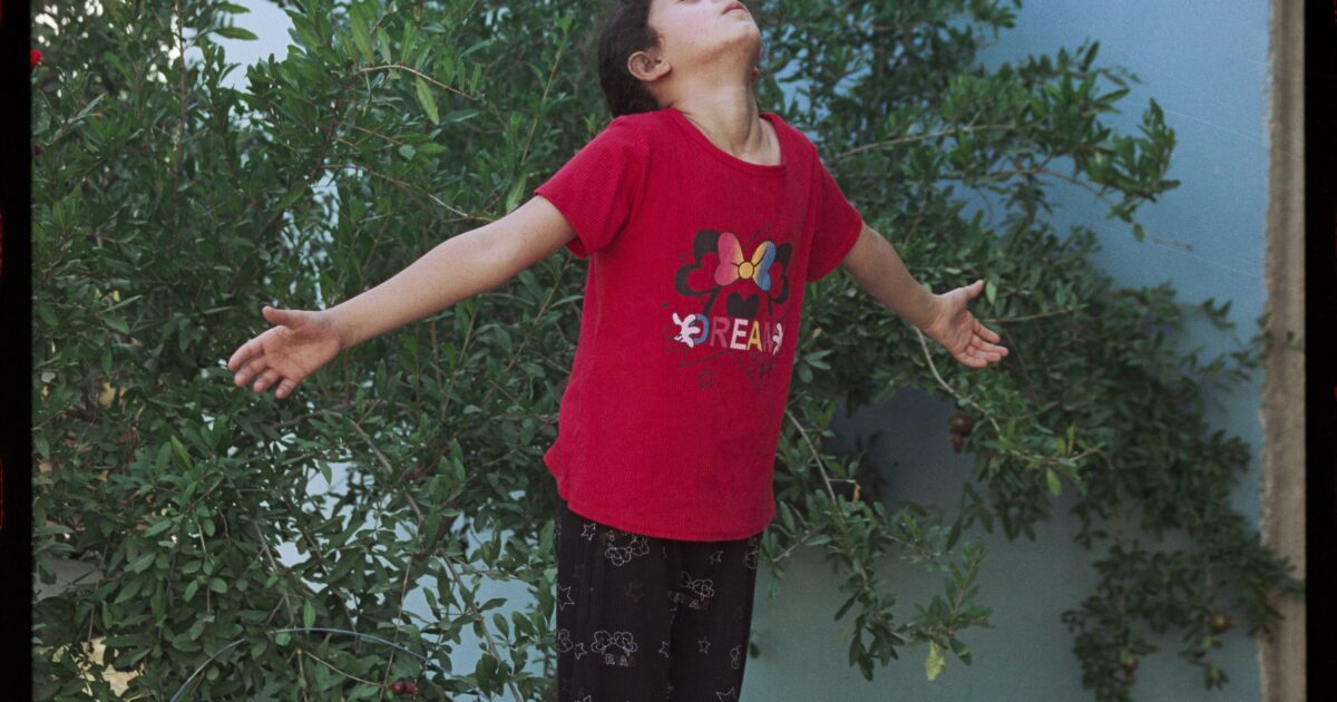 On the streets of Jenin, Sakir Khader is a photographer dying to exist ...