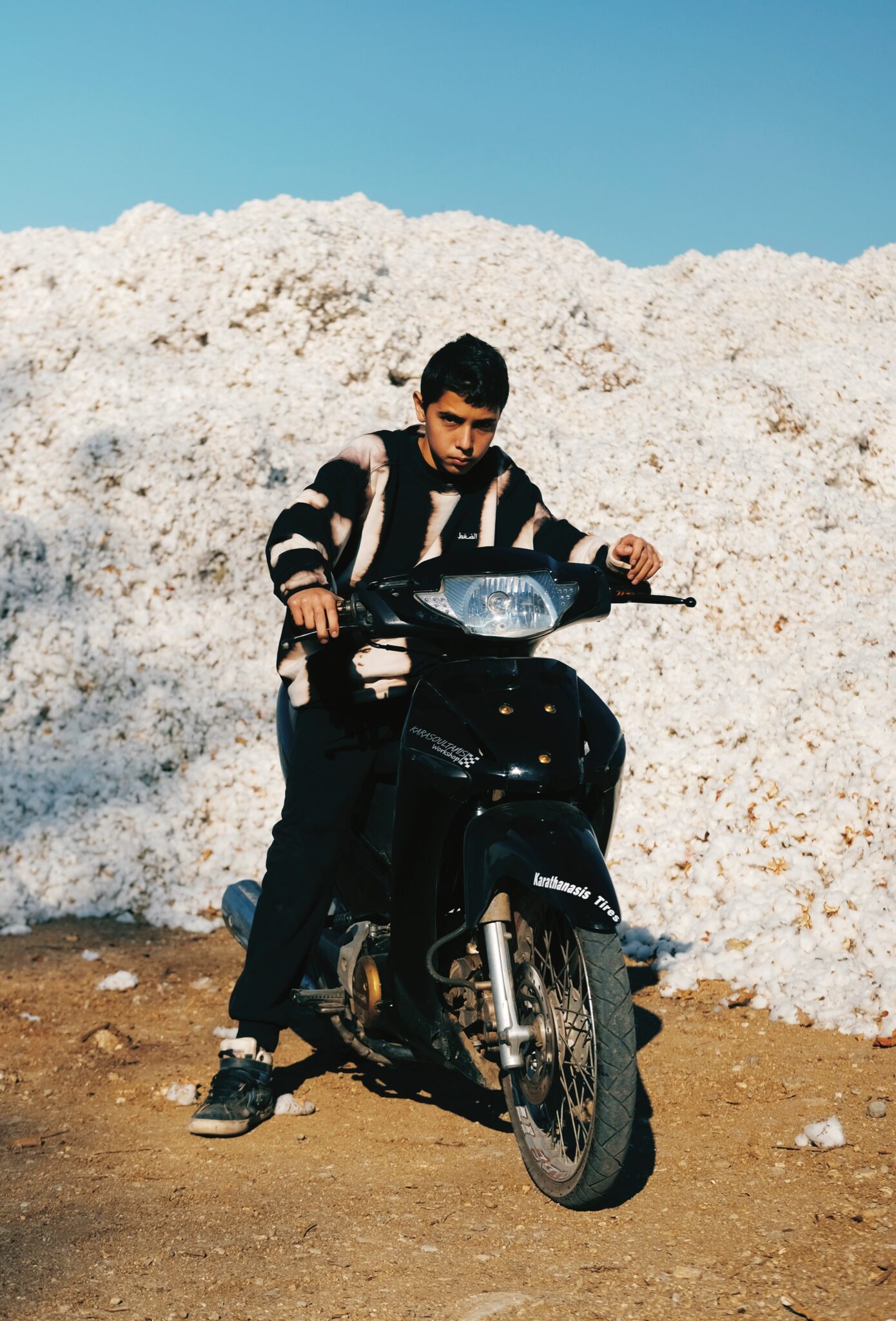 Theodoros Gennitsakis marries Ancient Greek mythology with contemporary ...